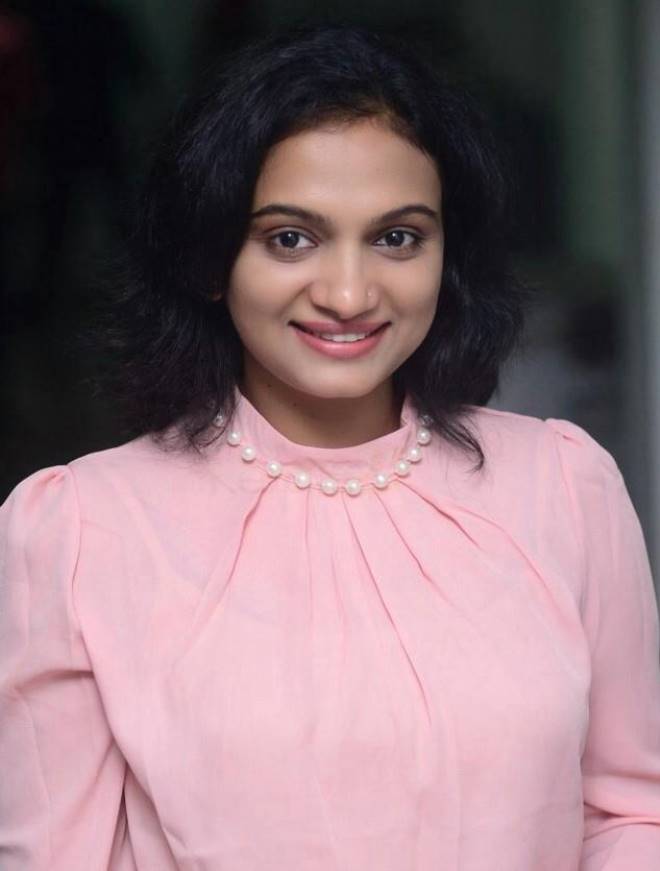 Krishna Praba Photos: Find Latest HD Images, Pictures, Stills & Pics ...