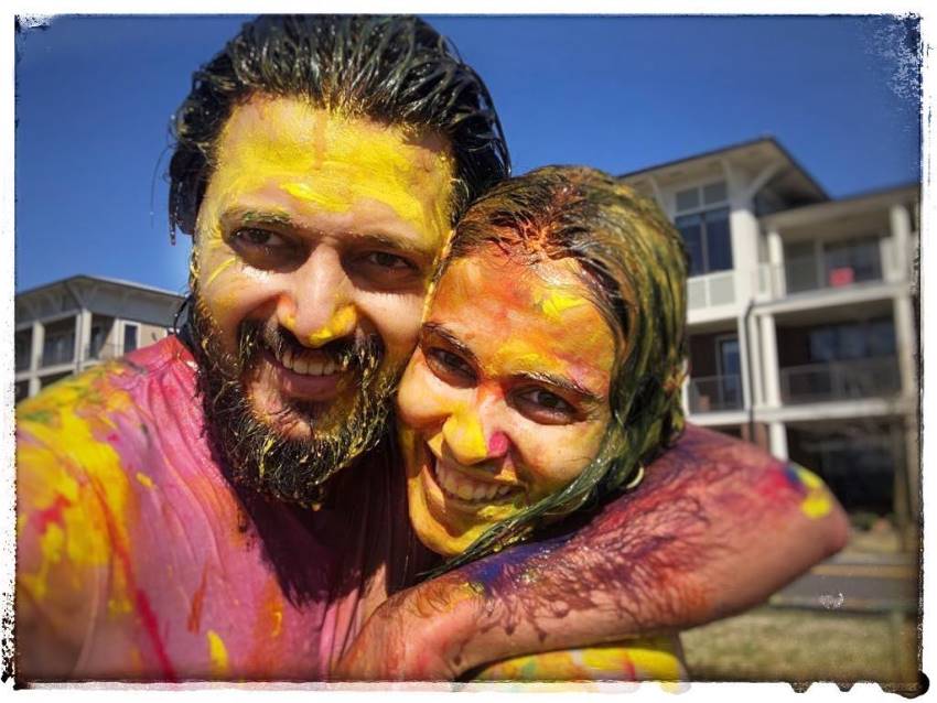 Genelia D'Souza And Riteish Deshmukh Family Unseen Photos - Filmibeat