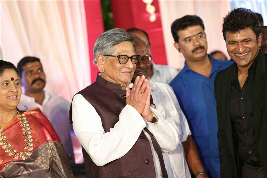 Yuvarajkumar Wedding Reception Photos - Filmibeat