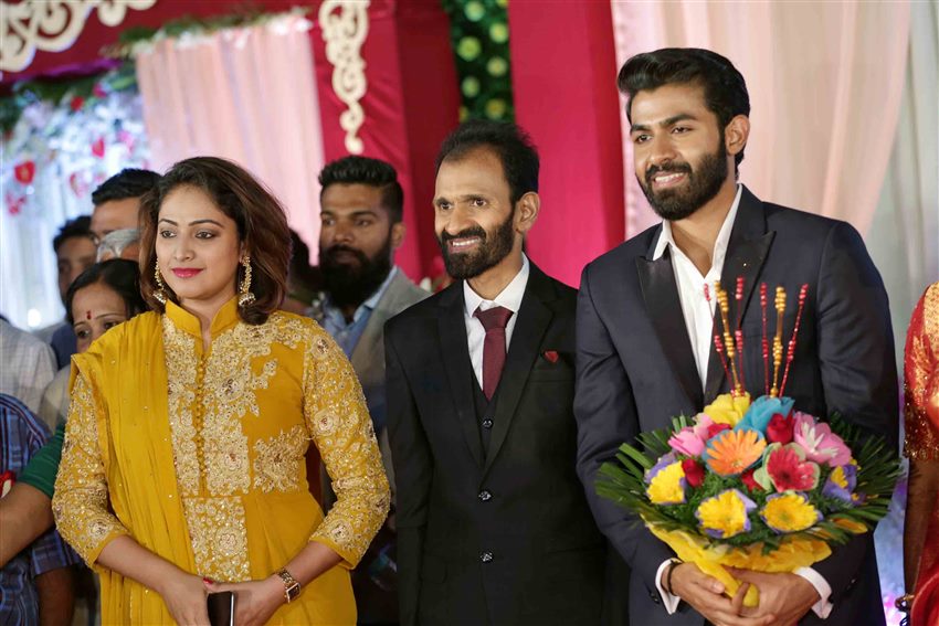 Yuvarajkumar Wedding Reception Photos - Filmibeat