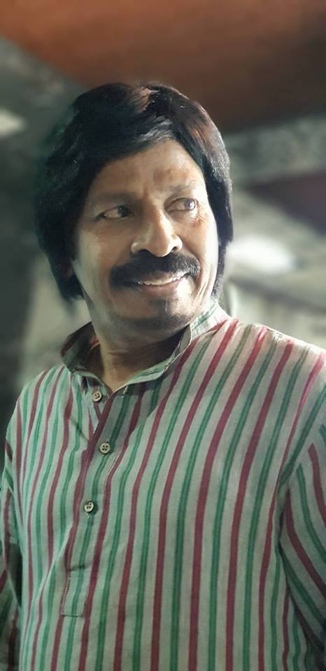 Bigg Boss Season 3 Contestant Singer Mohan Vaidya Unseen Photos - Filmibeat