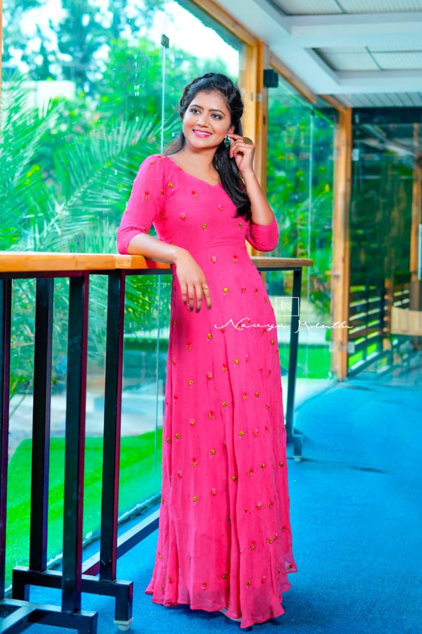 Shiva Jyothi Savithri Photos: Find Latest HD Images, Pictures, Stills ...