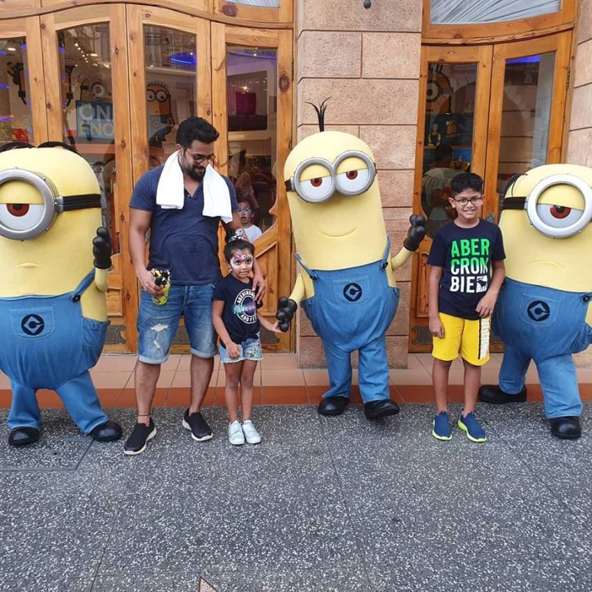 Sri Murali Enjoys Vacation In Singapore With His Family Photos - Filmibeat