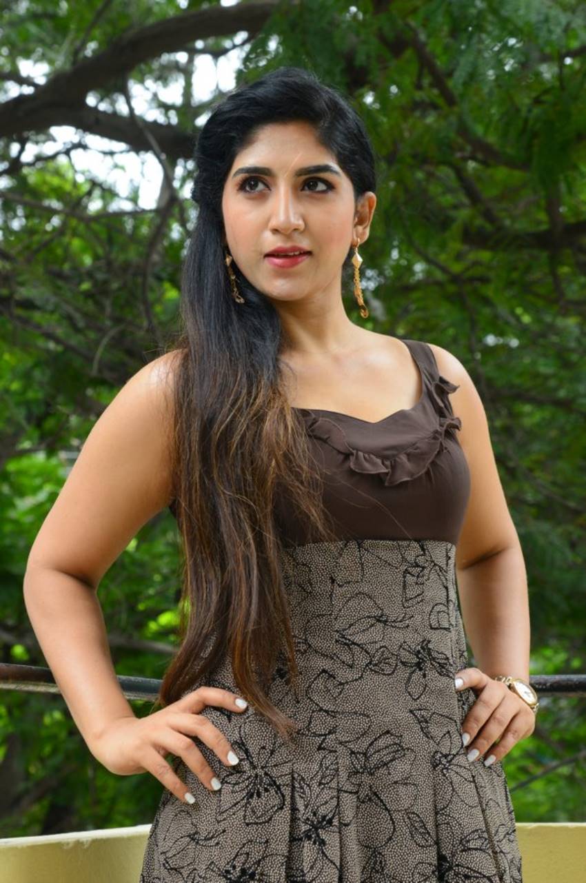 20+ Aayesha Photos: Find Latest HD Images, Pictures, Stills & Pics ...