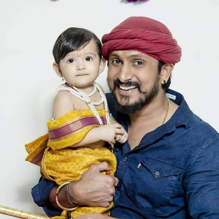 Kannada Actors And Their Family Photos - Filmibeat