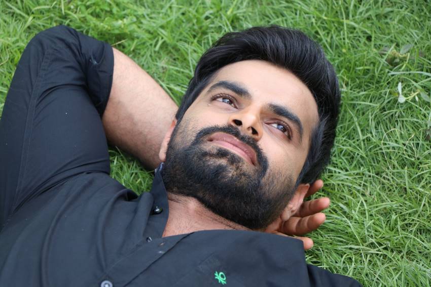 Yaaro Tamil Movie: Pooja, Shooting Stills, Location Photos & First Look ...