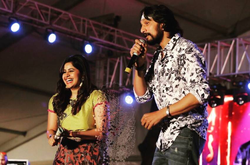 Anushree Family And Unseen Photos - Filmibeat