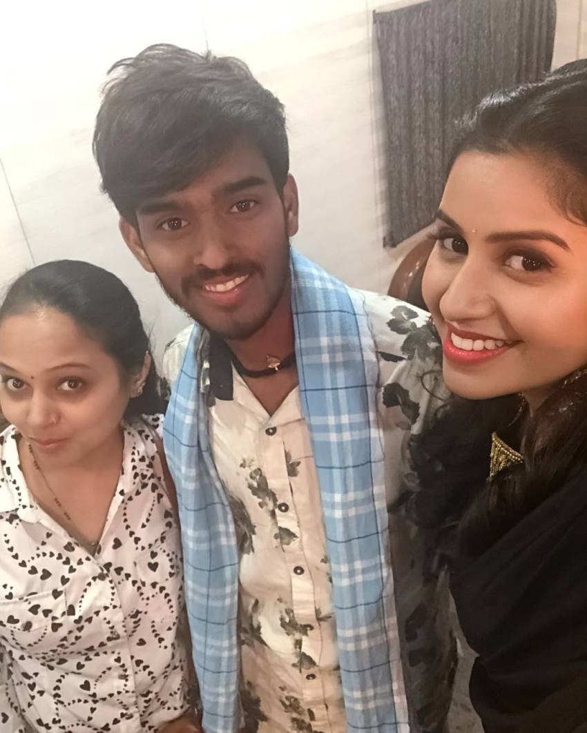 Anushree Family And Unseen Photos - Filmibeat