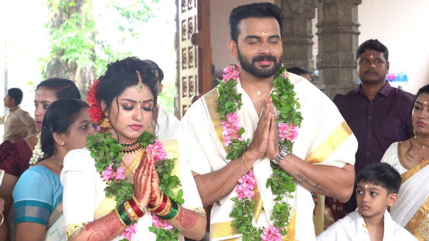 Malayalam Actor Hemanth Menon Enters Wedlock With Alina - Filmibeat