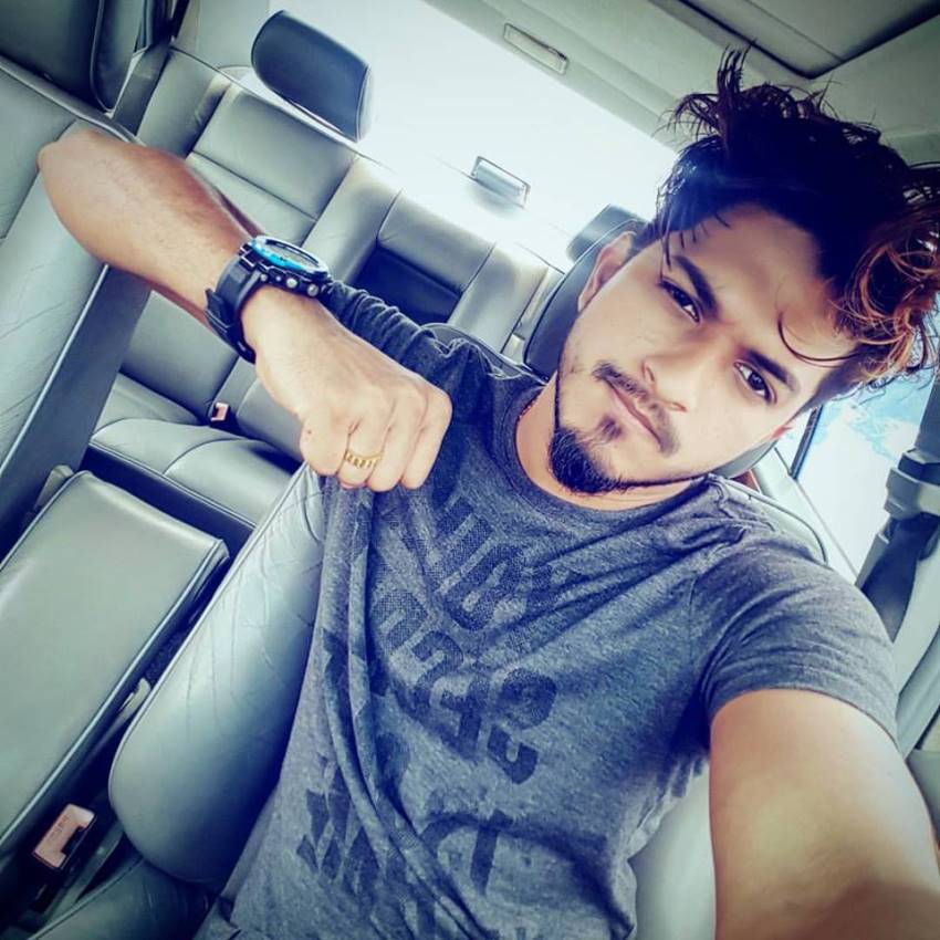 Bigg Boss Tamil 3 winner Mugen Rao Unseen Photos - Filmibeat