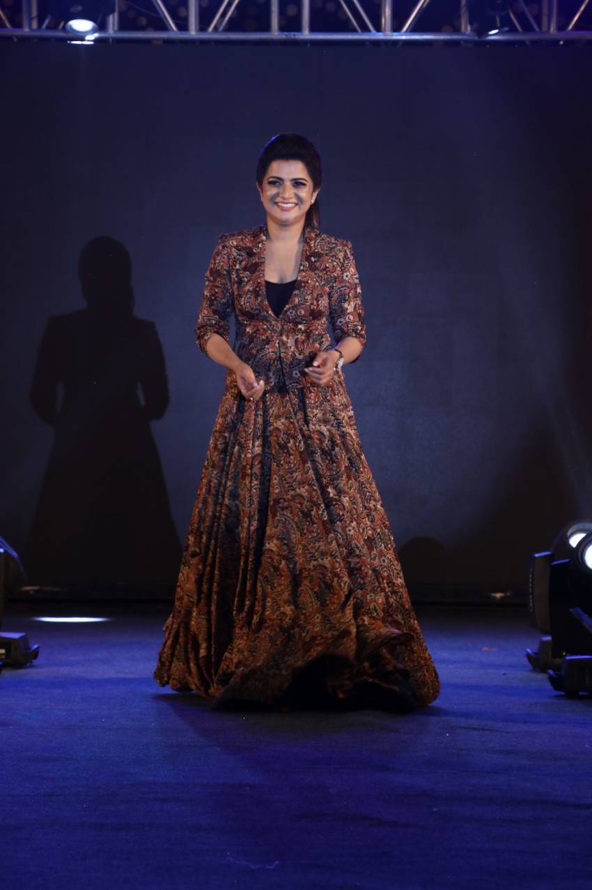 D Awards and Dazzle Style Icon Awards Photos - Filmibeat