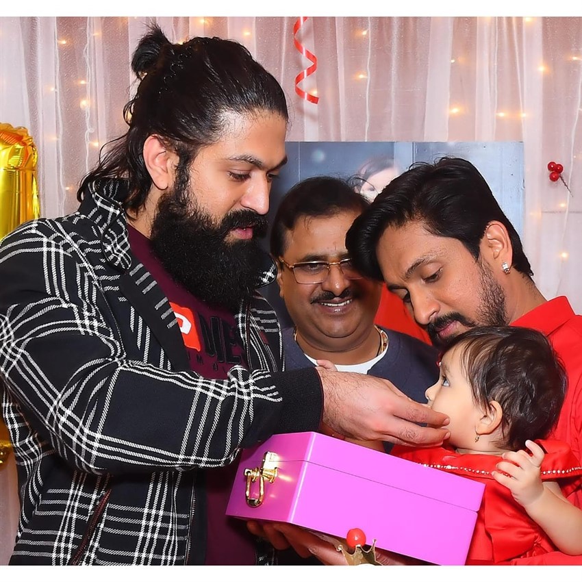 Ajay Rao Daughter Cherry 1st Birthday Celebration - Filmibeat