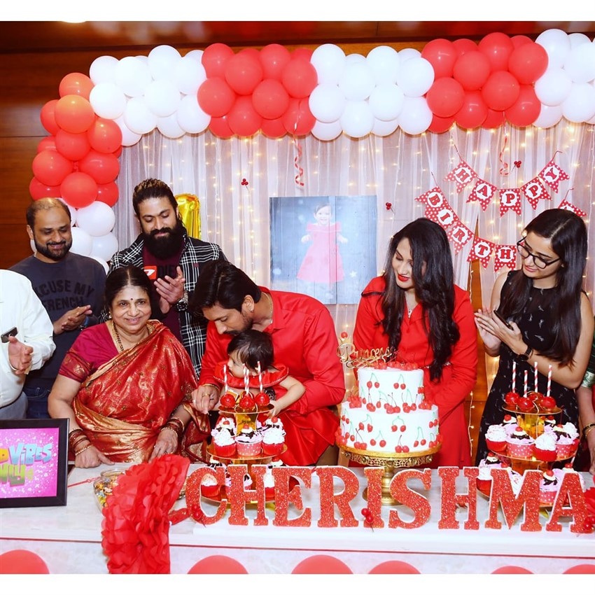 Ajay Rao Daughter Cherry 1st Birthday Celebration - Filmibeat