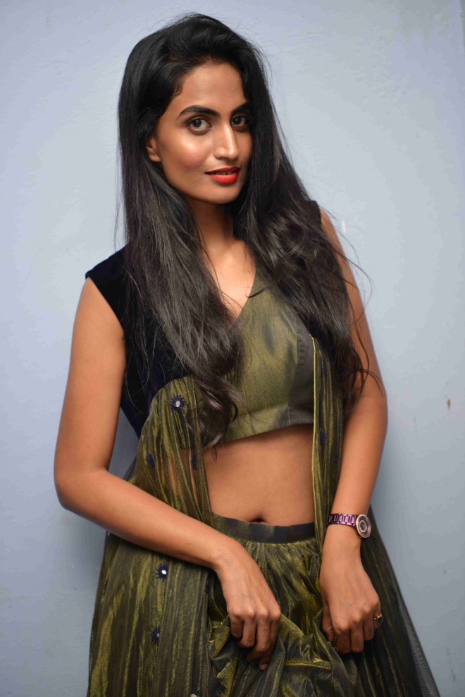 Deepti Mohan Photos: Find Latest HD Images, Pictures, Stills & Pics ...