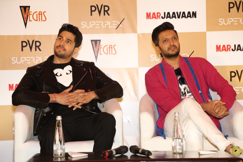 Siddharth Malhotra & Riteish Deshmukh snapped promoting the film ...