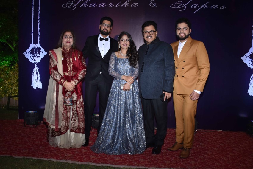 Celebs At Shaarika Pandit's Wedding Reception - Filmibeat