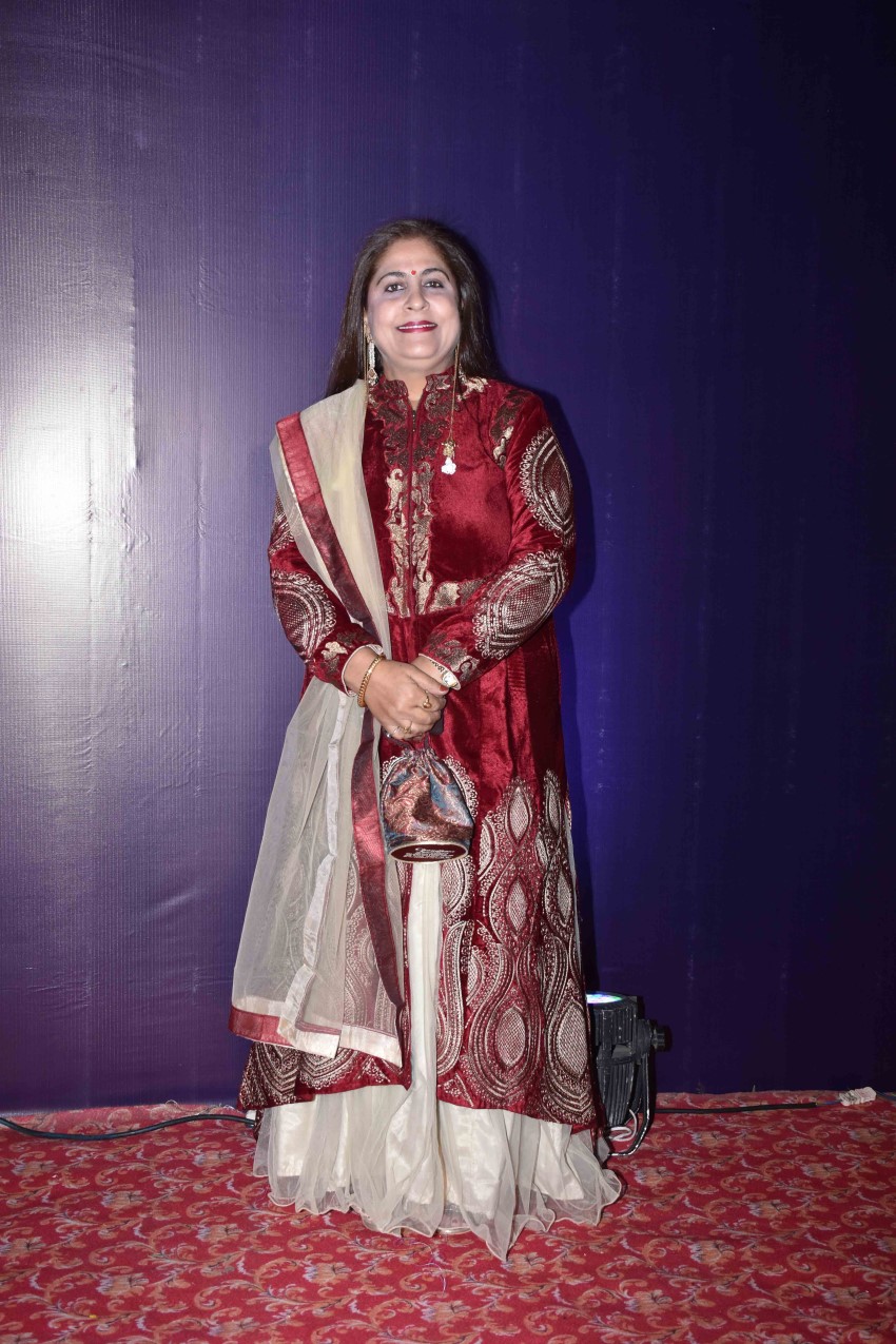 Celebs At Shaarika Pandit's Wedding Reception - Filmibeat