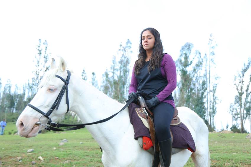 Donga Telugu Movie: Pooja, Shooting Stills, Location Photos & First ...