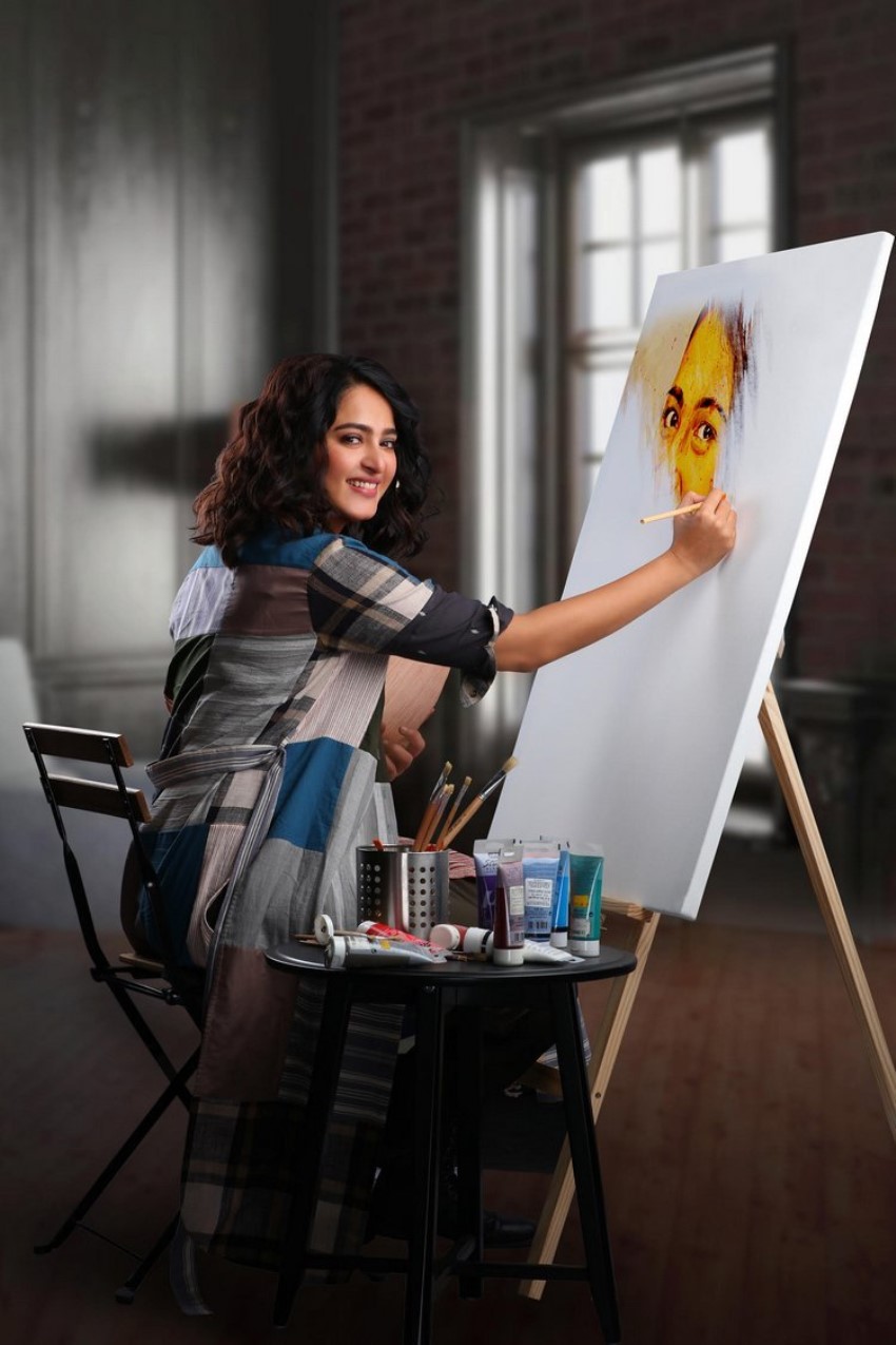 Nishabdham Telugu Movie: Pooja, Shooting Stills, Location Photos ...