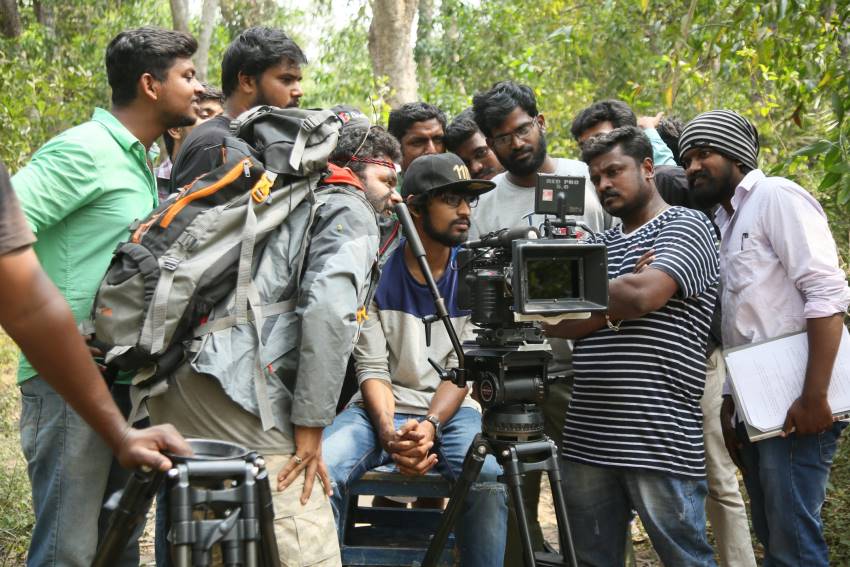 Pallu Padama Pathuka Tamil Movie: Pooja, Shooting Stills, Location ...