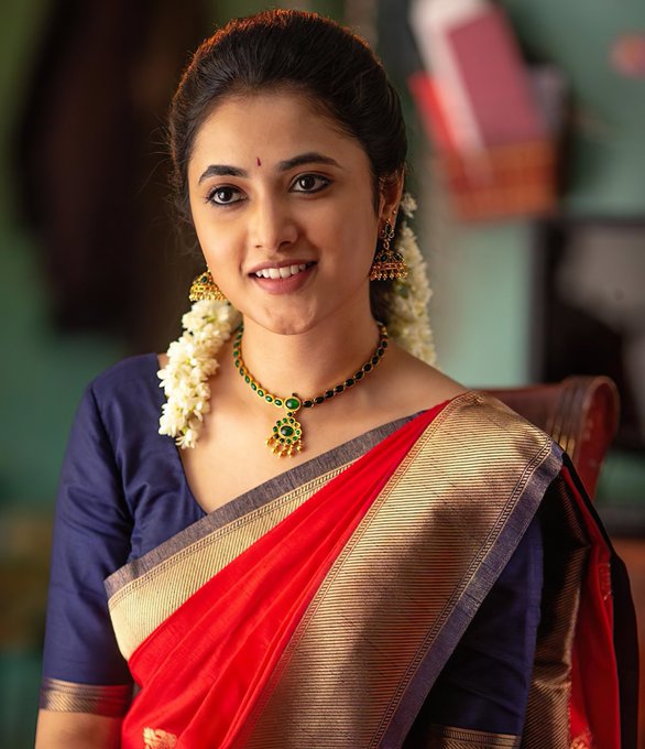 Doctor Tamil Movie: Pooja, Shooting Stills, Location Photos & First ...