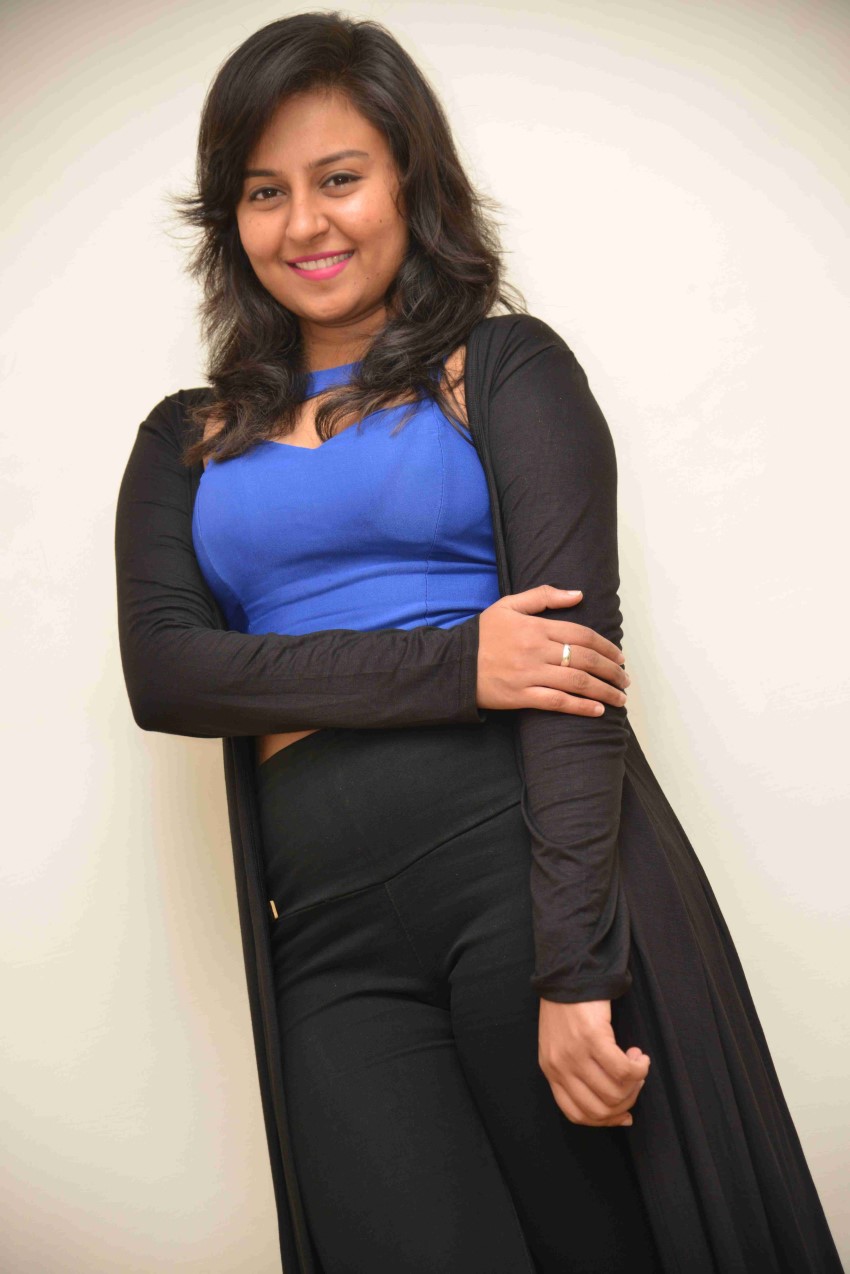 Jayashree Photos: Find Latest HD Images, Pictures, Stills & Pics ...