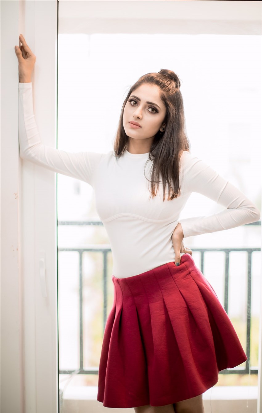 Ayesha Photos: Find Latest HD Images, Pictures, Stills & Pics - Filmibeat