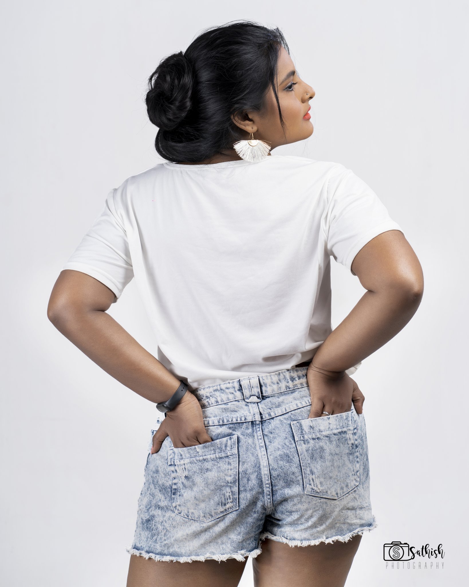 30+ Pooja Ramakrishnan Photos: Find Latest HD Images, Pictures, Stills ...