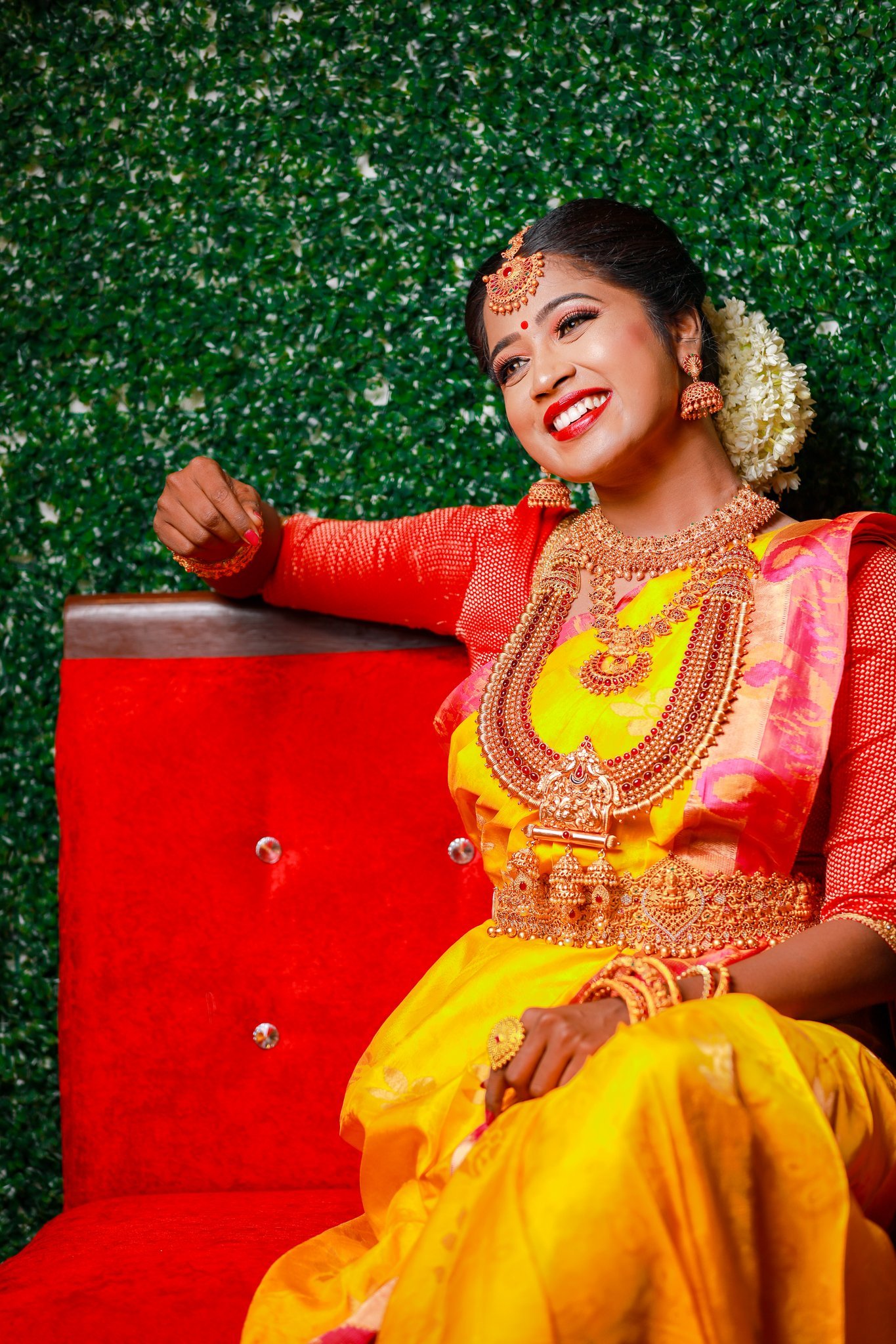 30+ Saranya Ravichandran Photos: Find Latest HD Images, Pictures ...