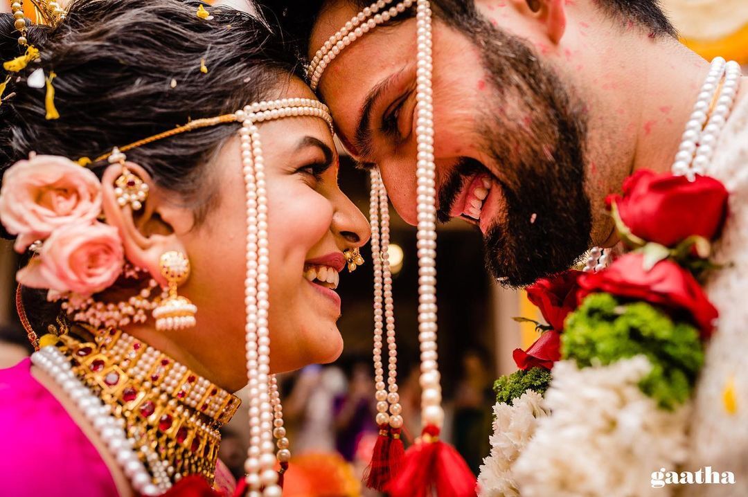 Siddharth Chandekar And Mitali Mayekar Marriage Photos - Filmibeat