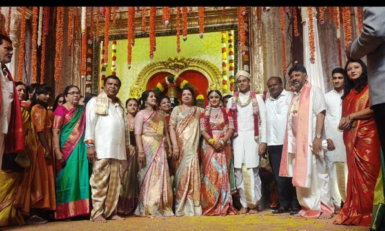 DK Shivakumar Daughter Aishwarya & Amartya Hegde Wedding - Filmibeat