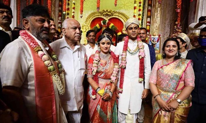 DK Shivakumar Daughter Aishwarya & Amartya Hegde Wedding - Filmibeat