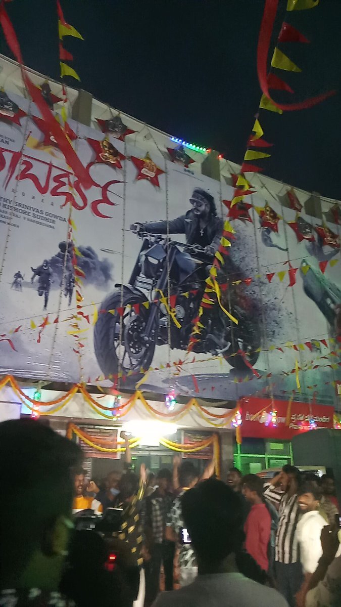 Craze For D Boss Darshan Begin In Theatres - Filmibeat