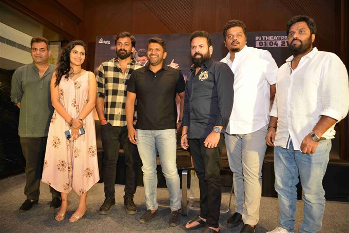 Yuvaratna Movie Press Meet Photos - Filmibeat