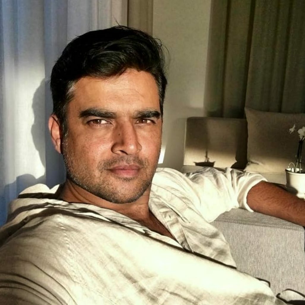 பெண்கள் நெஞ்சை கொள்ளைக் கொண்ட வெள்ளை மாதவா.. ஹேப்பி பர்த்டே மேடி ...