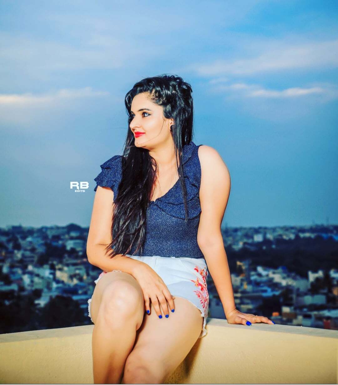 Shanthi S Gowda Photos: Find Latest HD Images, Pictures, Stills & Pics ...