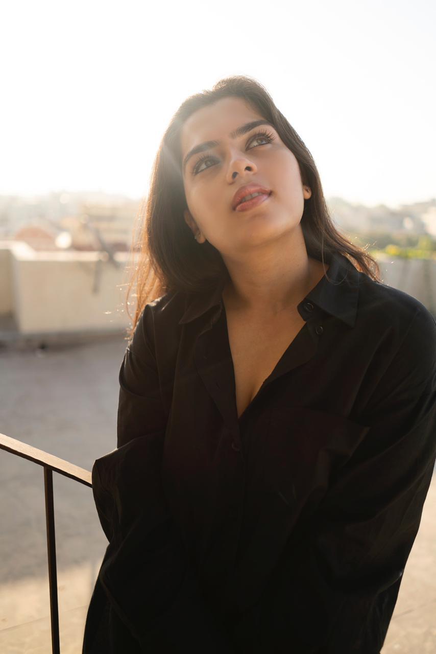 Kavya Photos: Find Latest HD Images, Pictures, Stills & Pics - Filmibeat