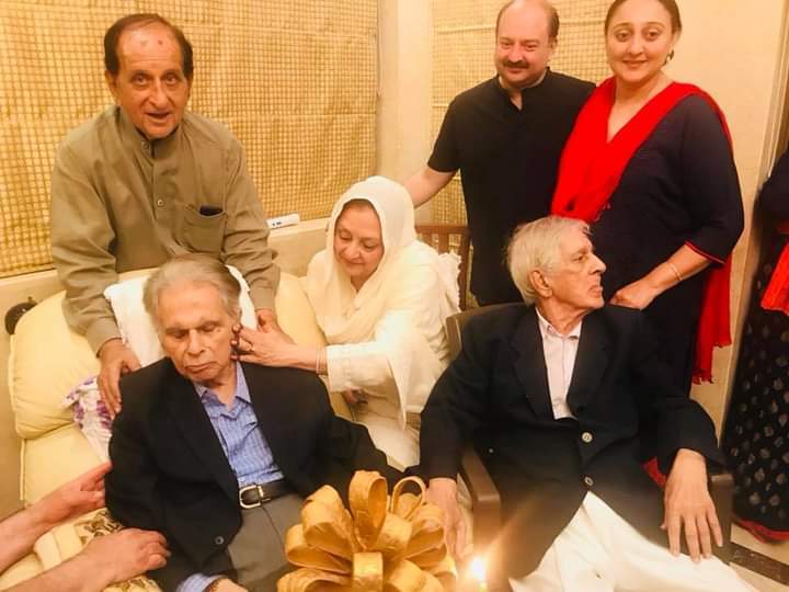 Legendary Actor Dileep Kumar Rare And Unseen Photos - Filmibeat