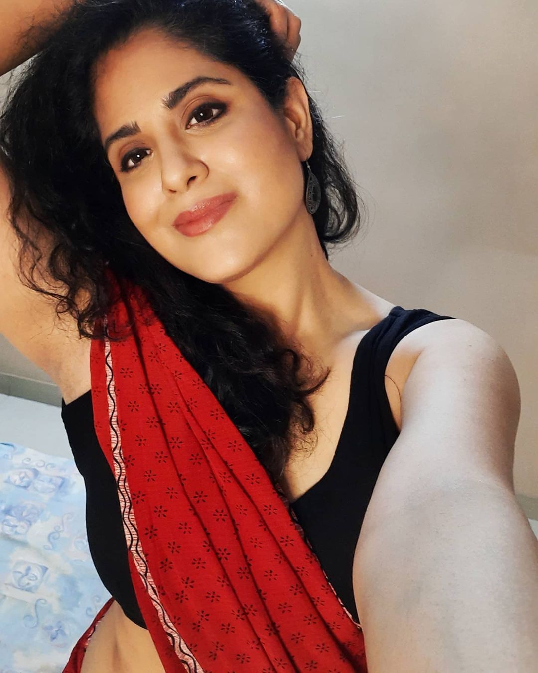 നേഹയുടെ ഗ്ലാമര്‍ സെല്‍ഫികള്‍; ചിത്രങ്ങള്‍ കാണാം | Neha Iyer Cool Pics ...