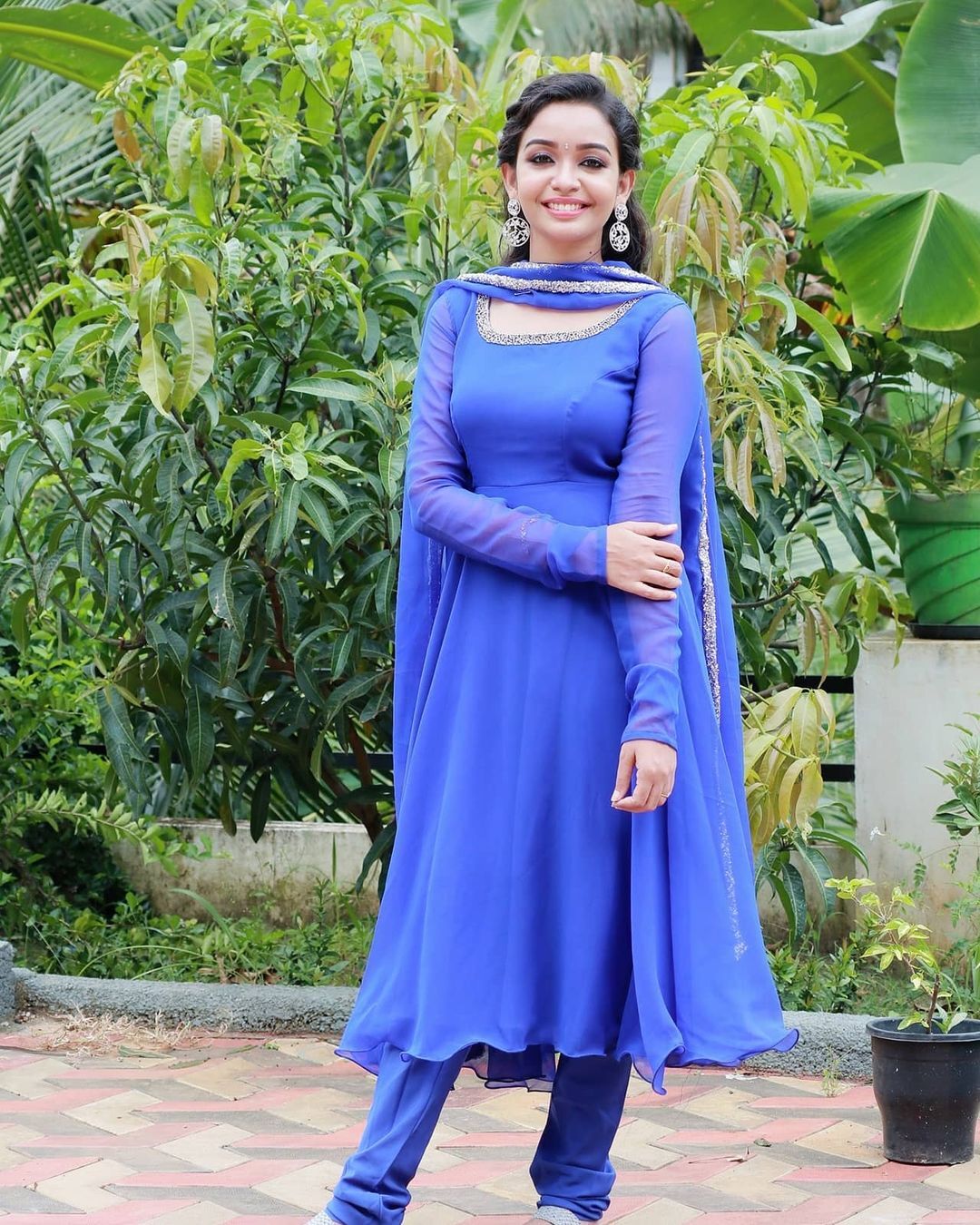 മിനിസ്ക്രീന്‍ പ്രേക്ഷകരുടെ പ്രിയങ്കരി ആലീസിന്റെ പുത്തന്‍ ചിത്രങ്ങള് ...