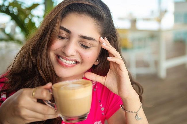 Nazia Davison Photos: Find Latest HD Images, Pictures, Stills & Pics ...