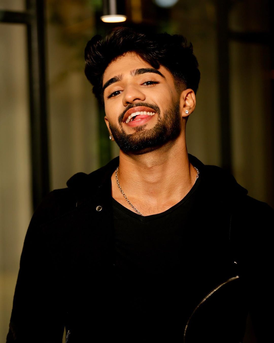 Zeeshan Khan Photos: Find Latest HD Images, Pictures, Stills & Pics ...