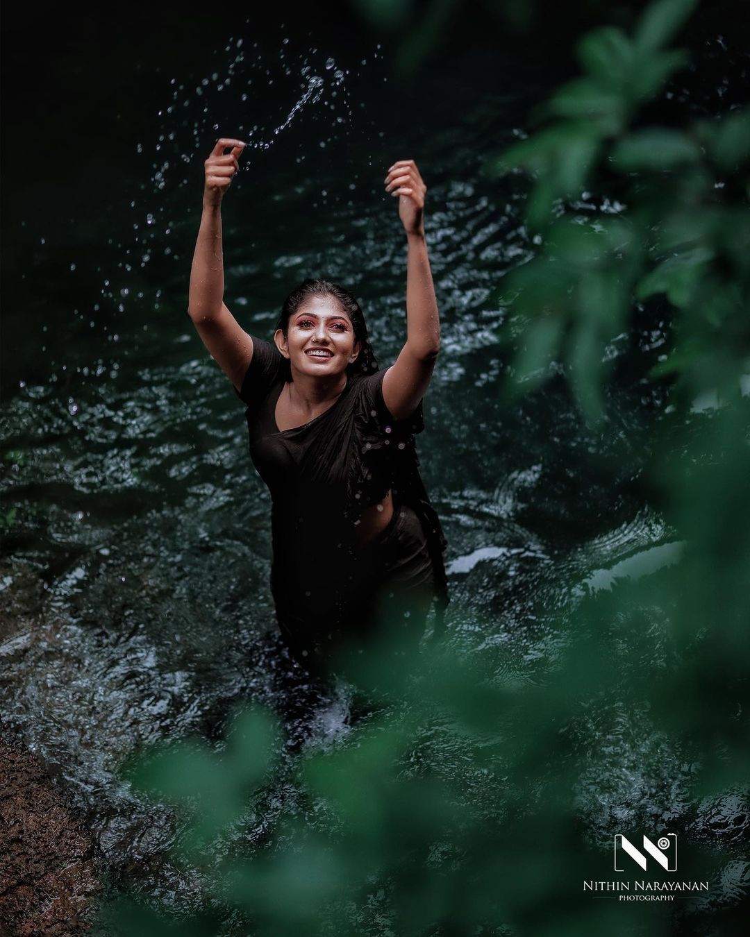 പൂഞ്ചോലയിൽ കളിച്ചുല്ലസിച്ച് ദൃശ്യ; ഗ്ലാമറസ് ചിത്രങ്ങൾ | Actress Drishya ...
