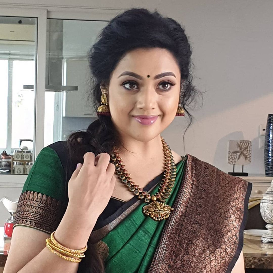 கண்ணழகி மீனா பிறந்தநாள் ஸ்பெஷல் போட்டோஸ்! | Actress Meena Birthday ...