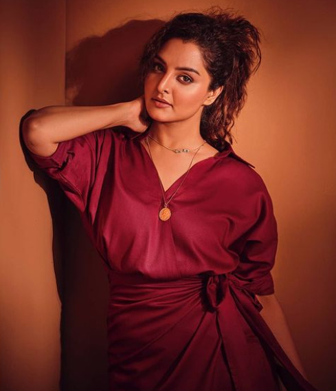 These Instagram Pictures Of Manju Warrier Proves She's Ageing Like A ...