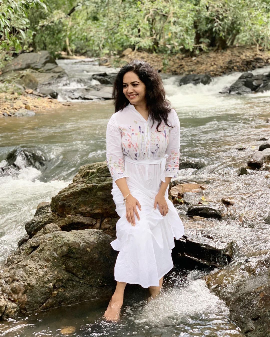 సింగర్ సునీత లేటెస్ట్ బ్యూటీఫుల్ ఫొటోస్.. వయసు 43 అంటే నమ్ముతారా? | Singer Sunitha Upadrasta ...