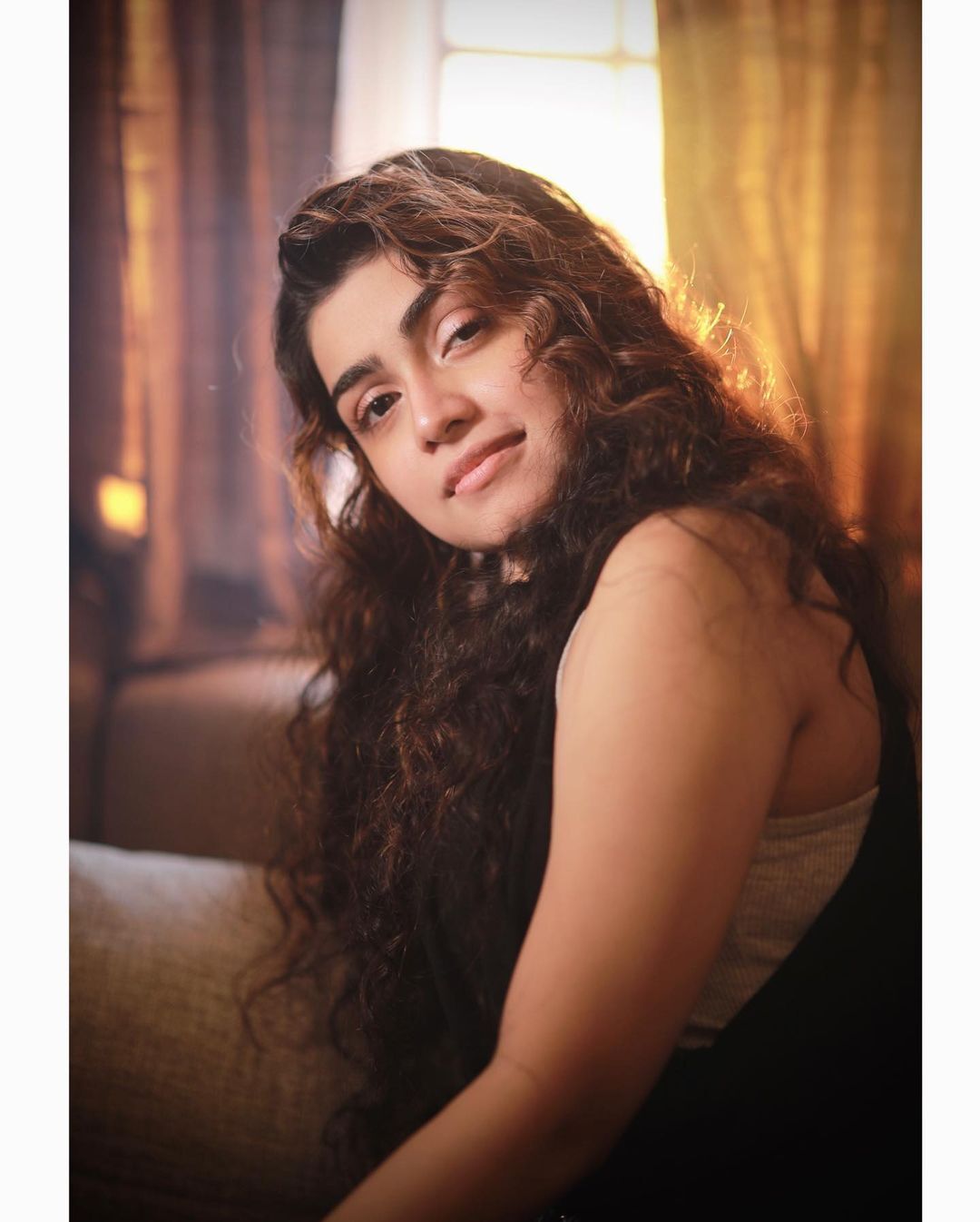 സിമ്പിൾ ആന്റ് സ്റ്റൈലൻ ലുക്കിൽ നടി, ചിത്രം വൈറലാവുന്നു | Actress Manasa ...