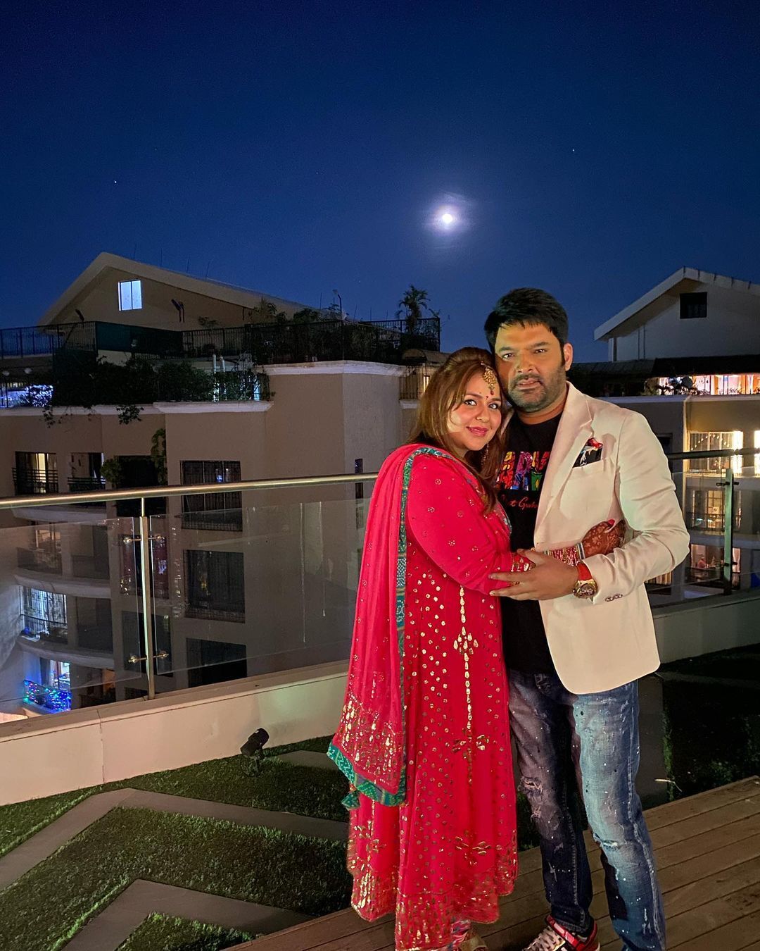 Karwa Chauth 2021: Divyanka Tripathi, Kapil Sharma, Rahul Vaidya, Mahhi ...