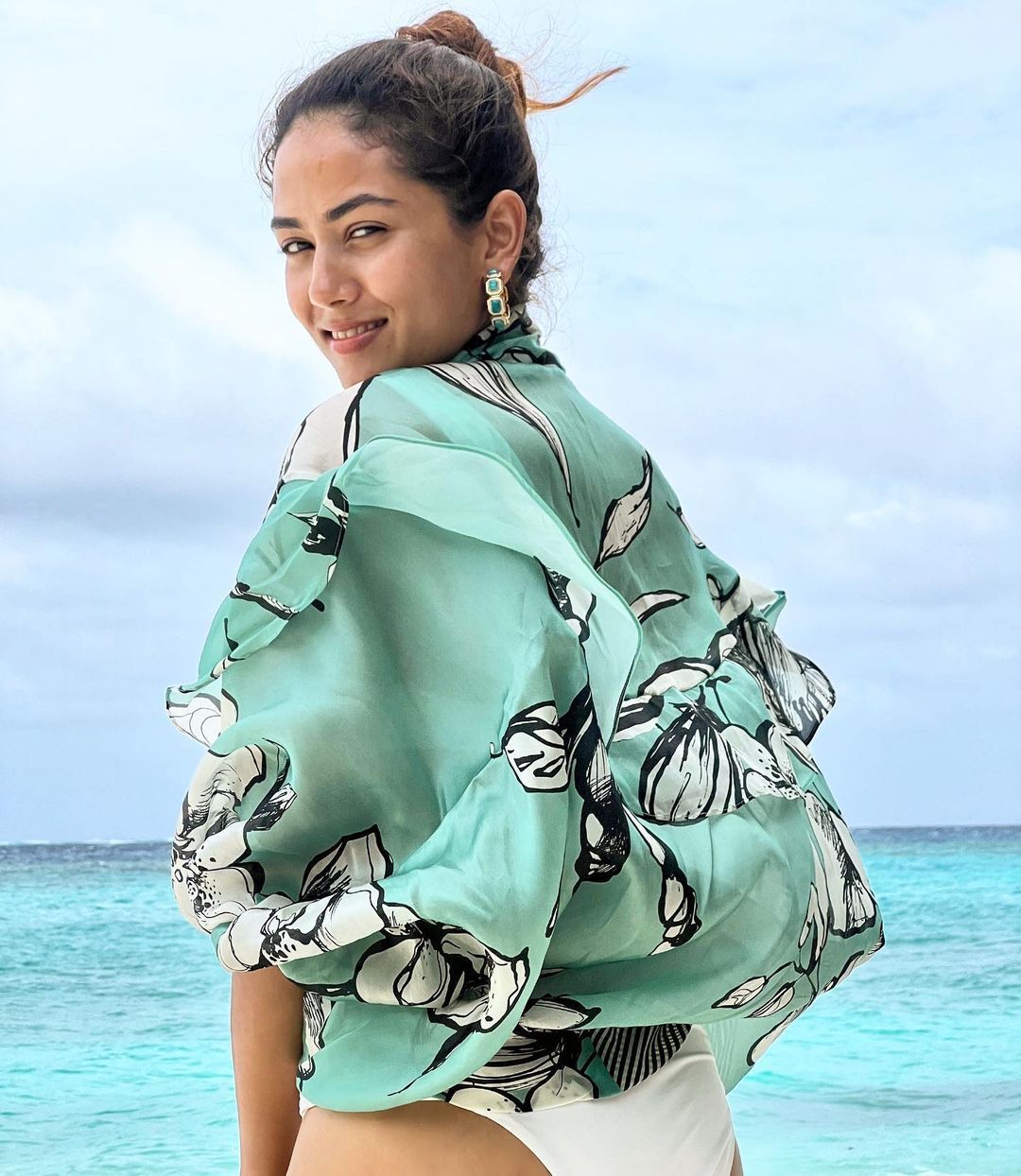 Mira Rajput & Shahid Kapoor's Maldives Vacation Is Family Goals - Filmibeat