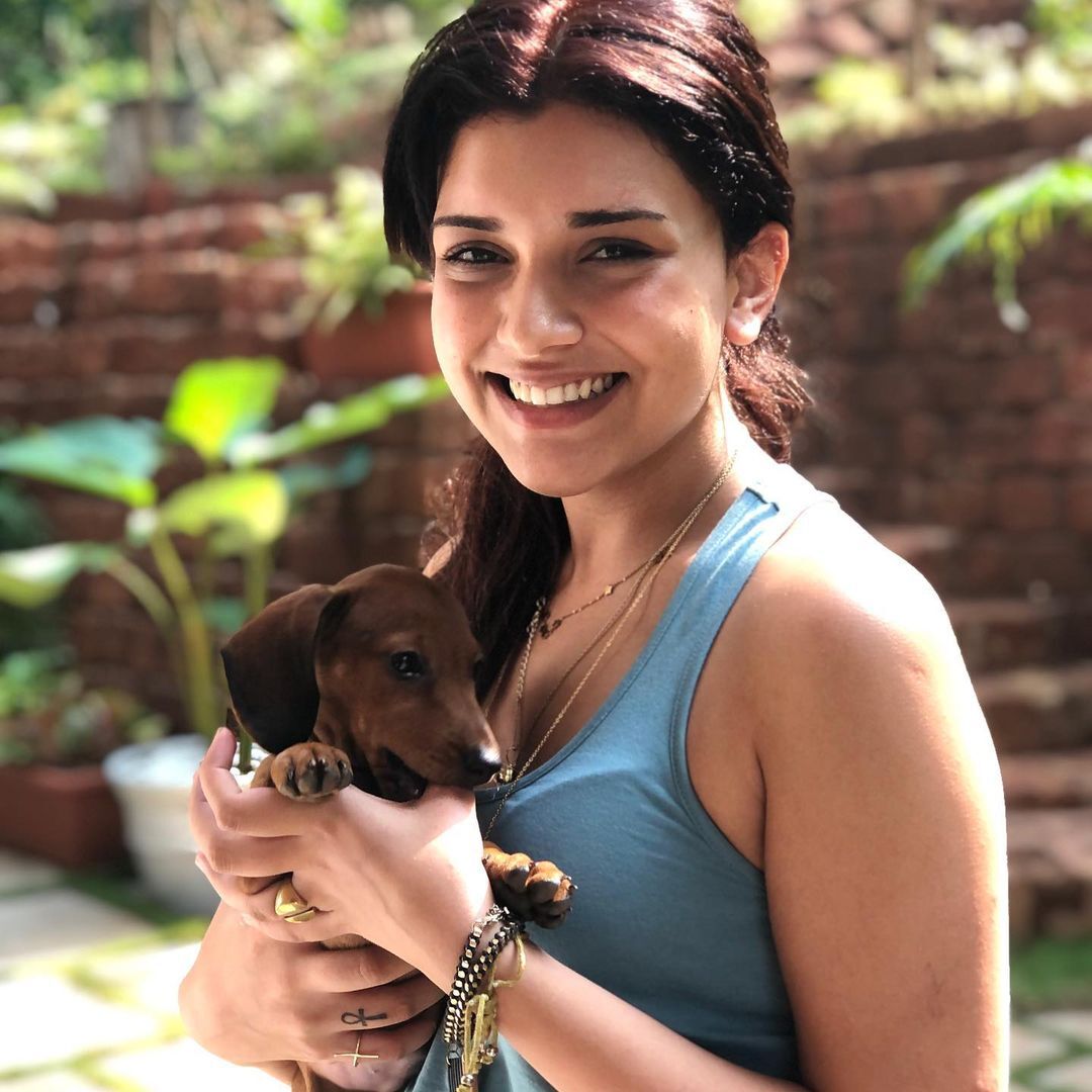 Sara Ali: Latest Pics Of Lucky Ali's Daughter Go Viral - Filmibeat